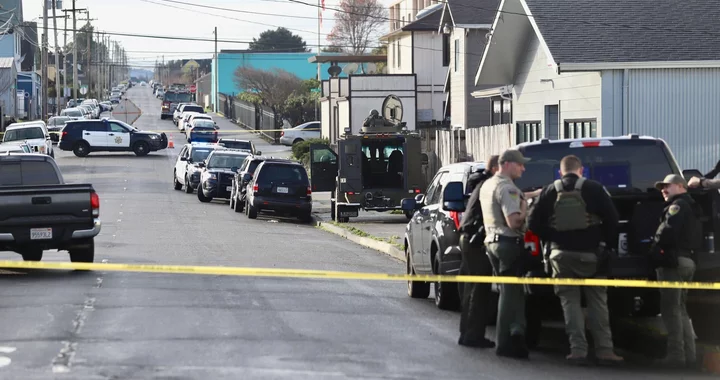 (UPDATE: SUSPECT SHOT) SWAT Team Deployed to 14th and Union in Eureka After Report of Stabbing ...