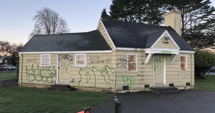 (UPDATE) Eureka's Carson Park Defaced By Lots of Ugly-As-Hell Graffiti ...