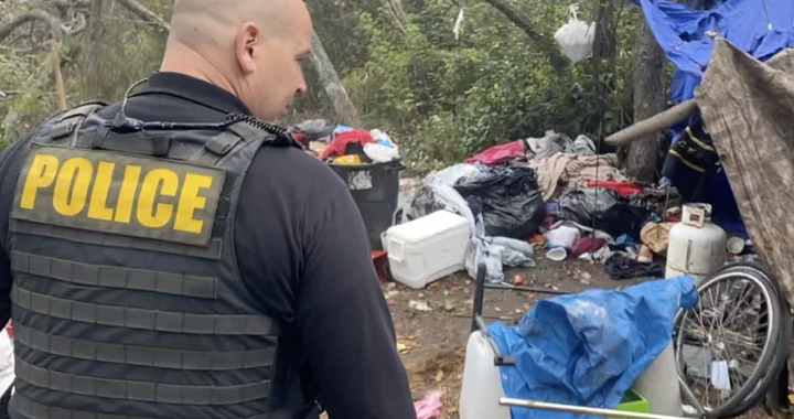 (PHOTOS/VIDEO) Saturday Morning Homeless Camp Eviction in Eureka Draws ...
