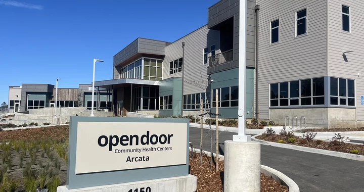 (PHOTOS) FIRST LOOK! The Outpost Takes a Tour of the New Open Door ...