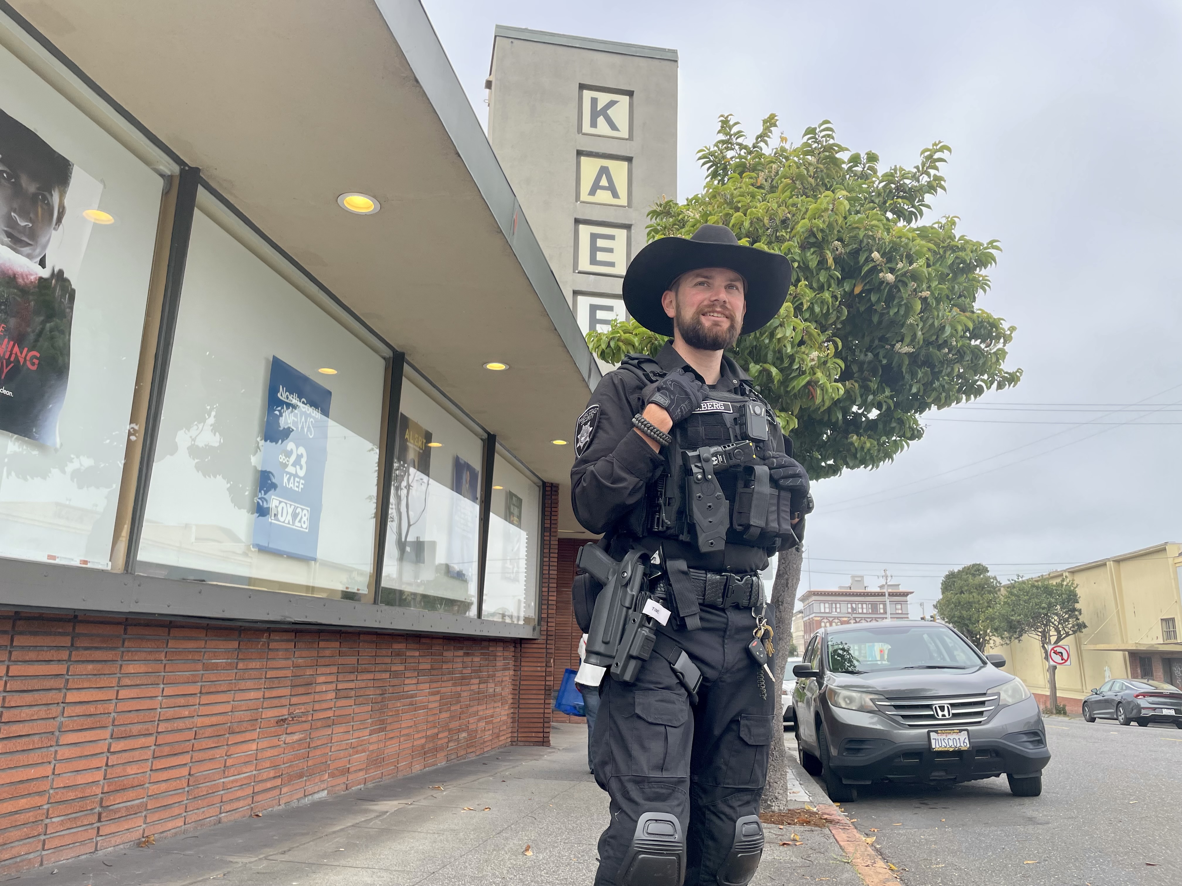 (UPDATE: Sinclair Relents) KAEF-TV Posts Armed Security Guard Outside ...
