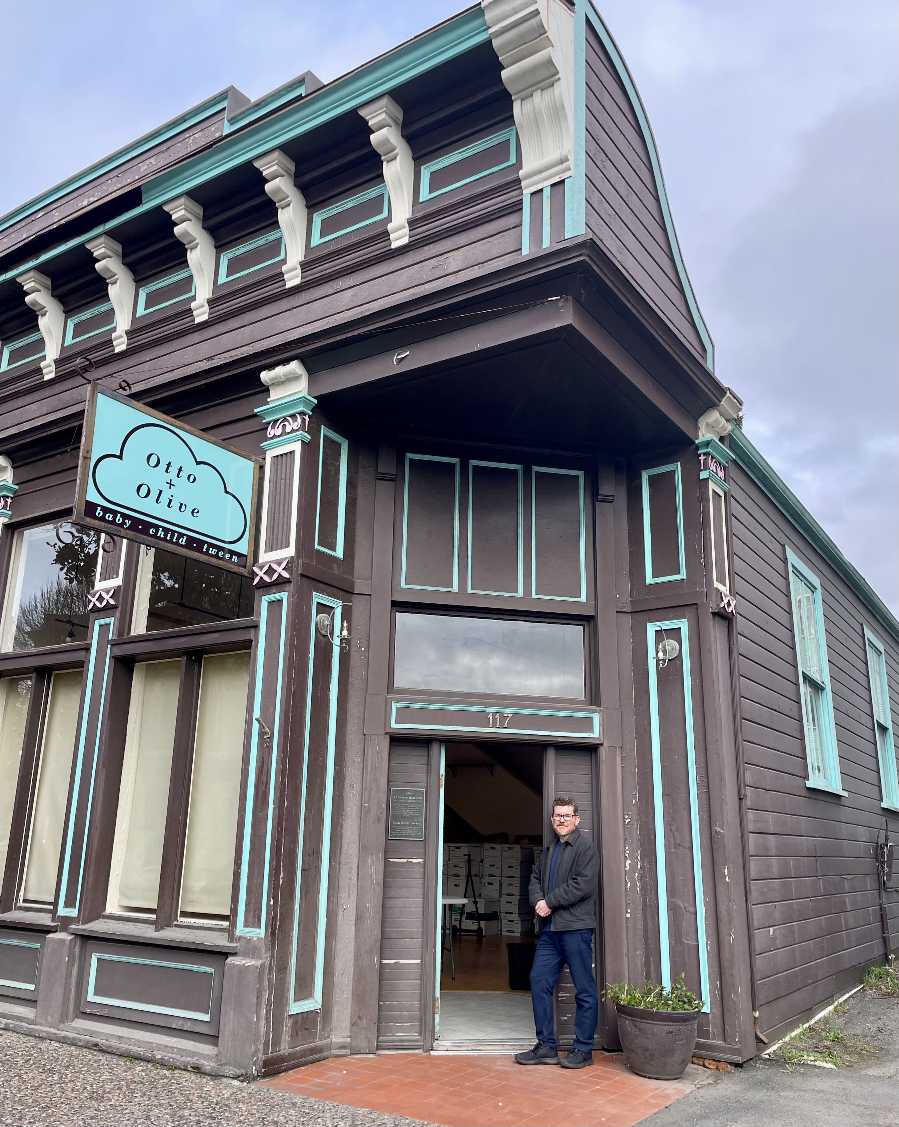 The Owner of Eureka Books is Set to Open a New Store Offering Graphic ...