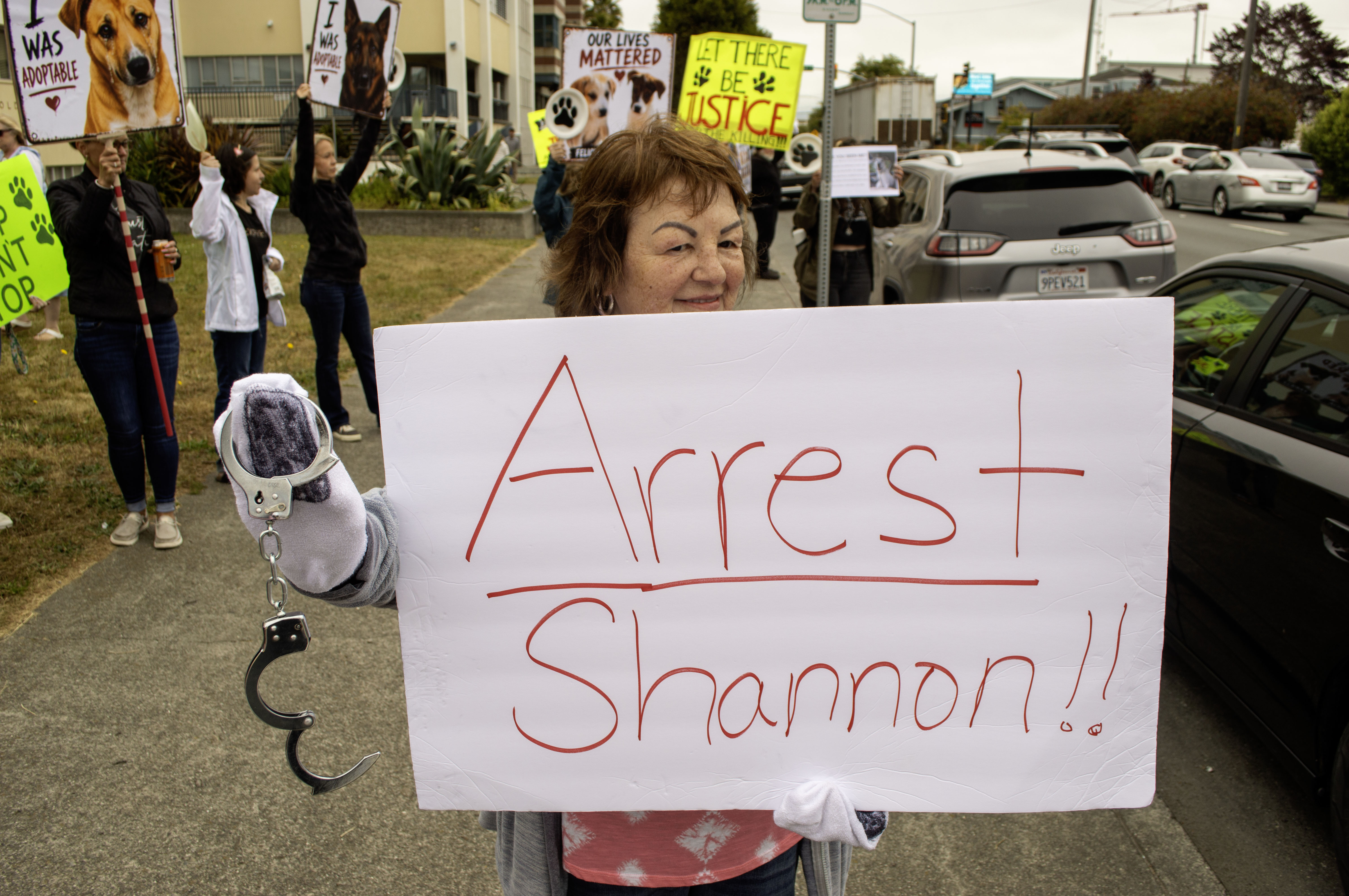 (PHOTOS) A Pro-Dog, Anti-Miranda's Rescue Courthouse Vigil is Drawing a ...